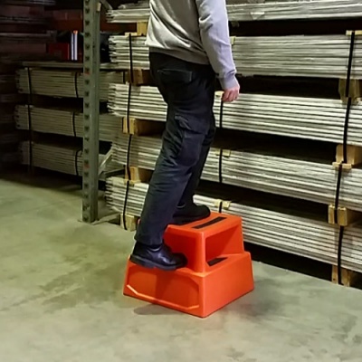 SuperTuff Large Plastic Safety Step